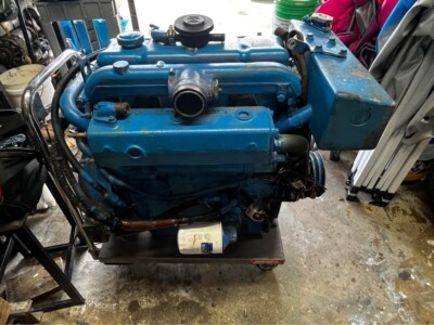 Perkins 4236 , 85 HP 4.236 Marine Diesel Engine with Gearbox low hours ...