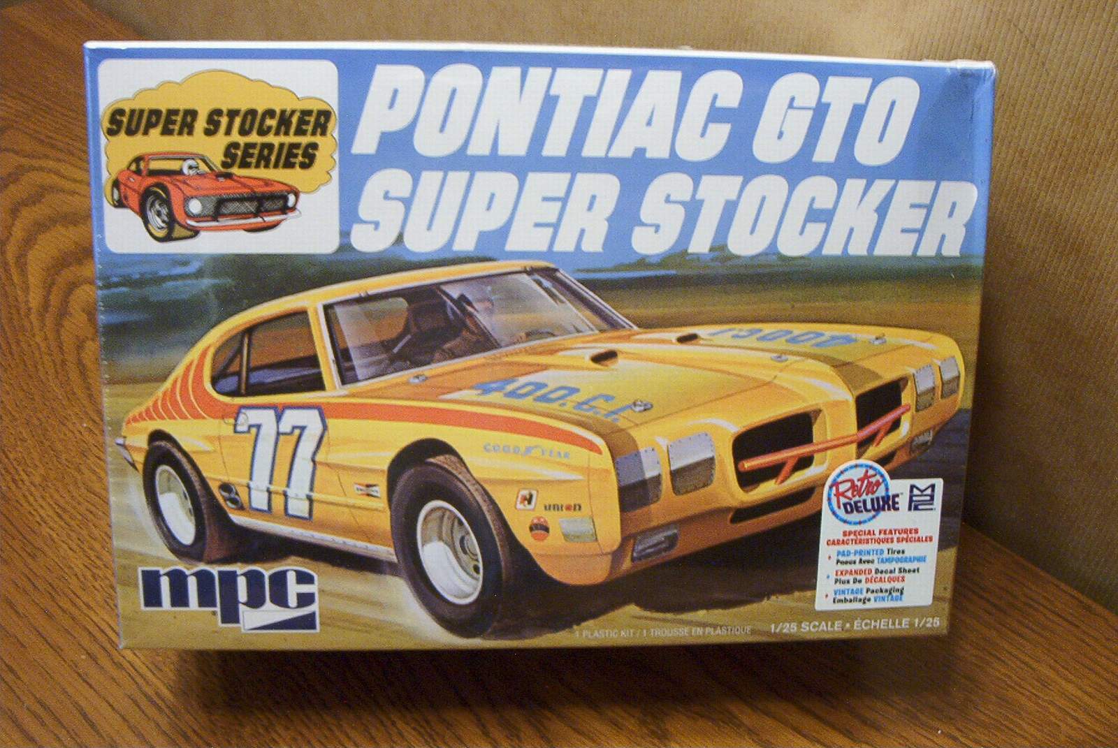 MPC 1970 PONTIAC GTO SUPER STOCKER 1/25 SCALE MODEL KIT .. Retro Deluxe ...