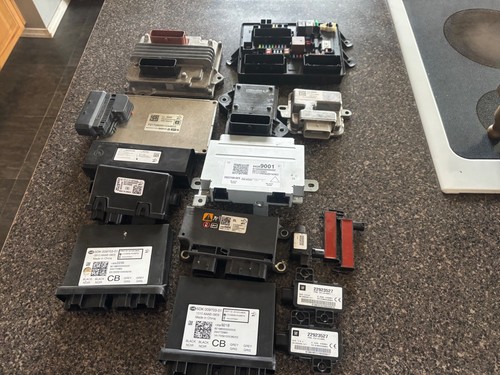 C7 Corvette electronic modules, computers sensors Z06 module parts lot ...