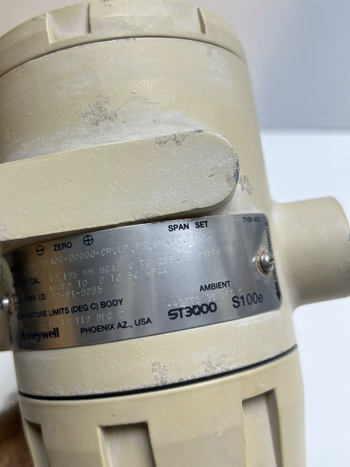 Honeywell ST3000 STA122-A2G-00000-CR.LP.MB.SM.TC.F103-656H Temperature ...