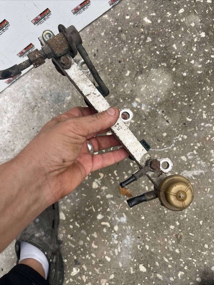🇯🇵MR2🇩🇪AW11 MK1 OEM Fuel Rail *408* | eBay