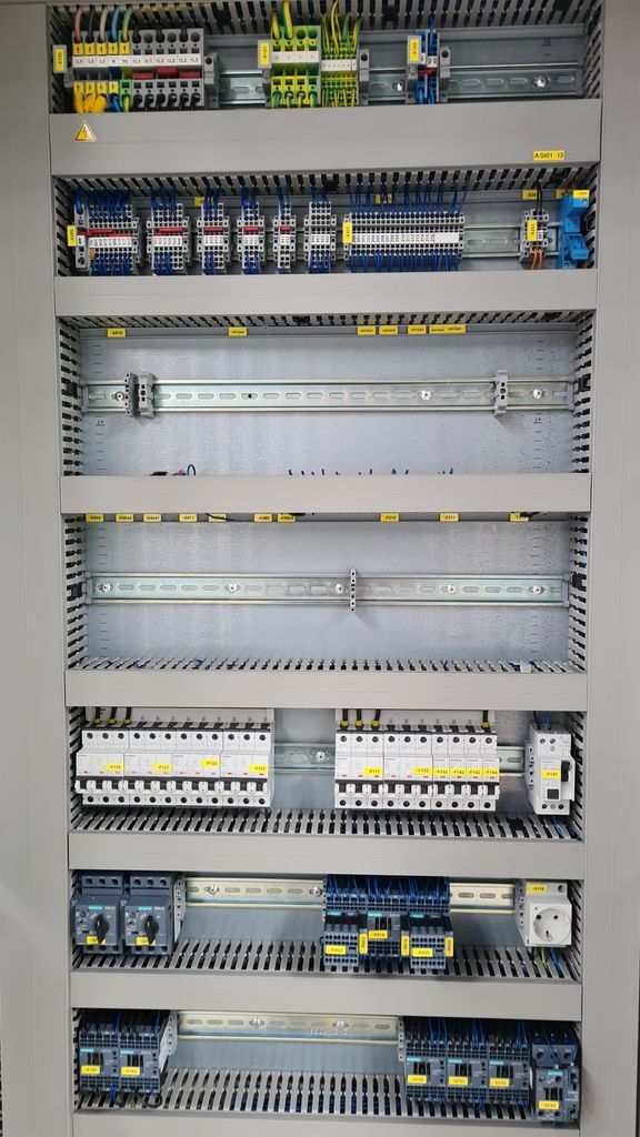 Rittal Schaltschrank Verteilerschrank 230x50x80cm Kühlgerät SK 3303500 ...