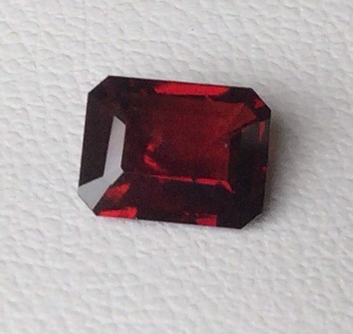 Natural VS 1.14 ct.7.1x5.5x3mm.Sguare,cut Dark,Red Spinel, MOGOK ...