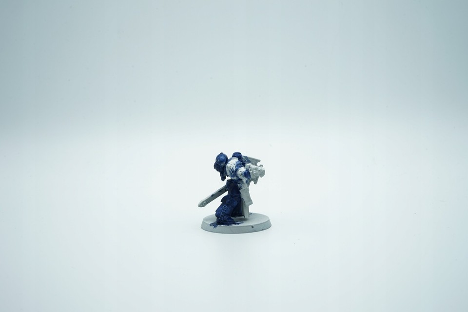 Warhammer 40k Space Marines Primaris Lieutenant with Storm Shield | eBay