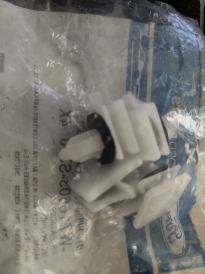 Genuine OEM Ford Rocker Molding Retainer -W716503-S300 4pc | eBay