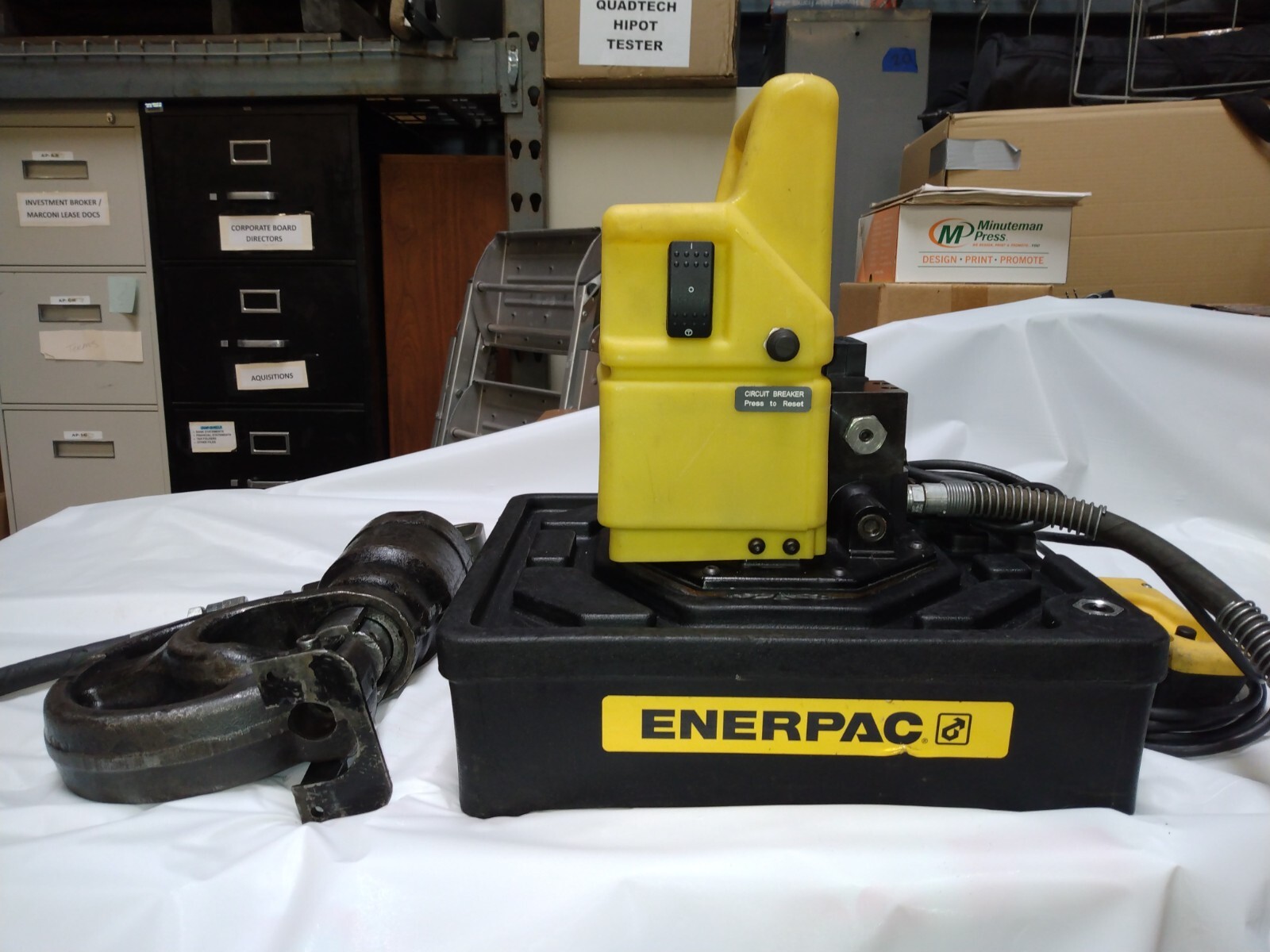 ENERPAC 35 TON HOLE PUNCH w/ELECTRIC PUMP | eBay