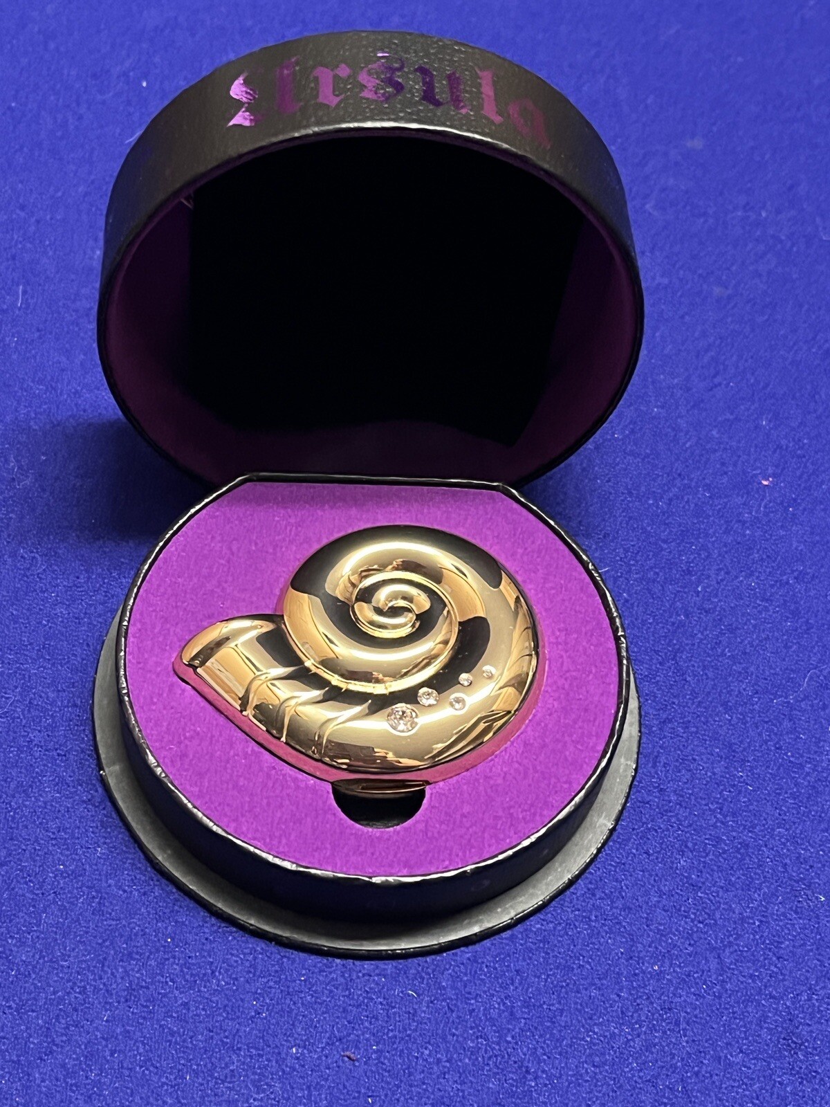 Besame Cosmetics Disney Villains Ursula Shell Compact D23 Exclusive NEW ...