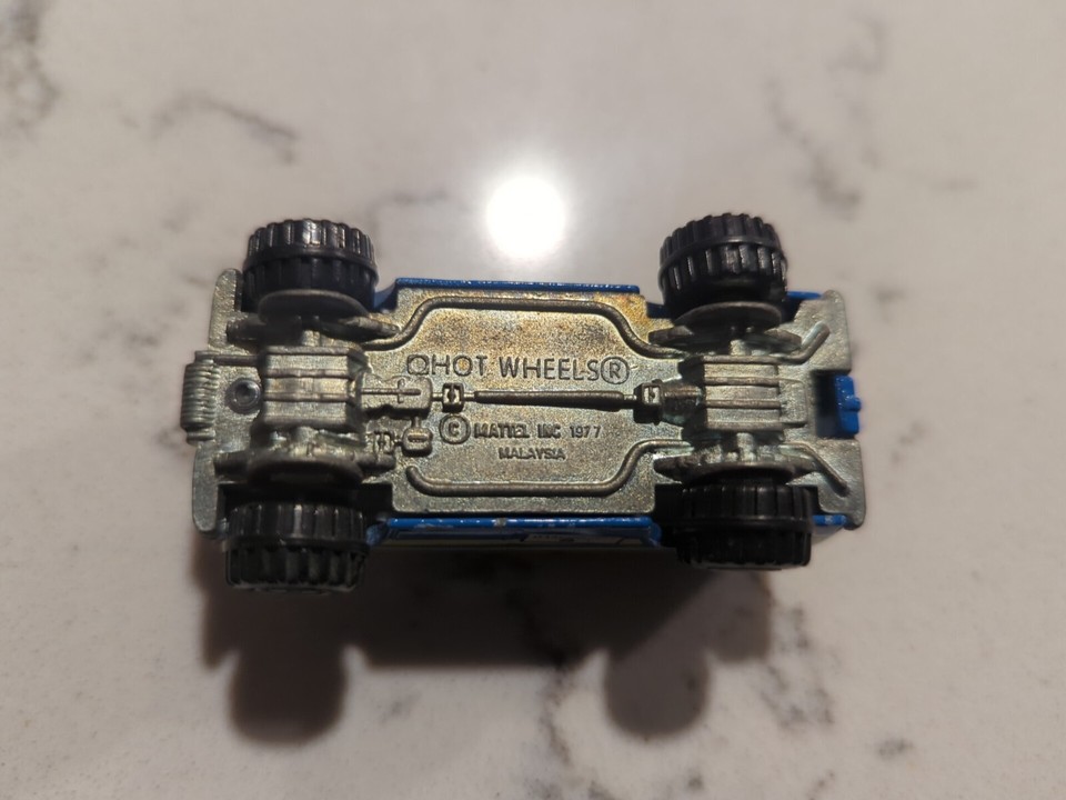 1977 Hot Wheels Simpsons Bart & Lisa Simpson Camper Van 1:64 Die Cast ...