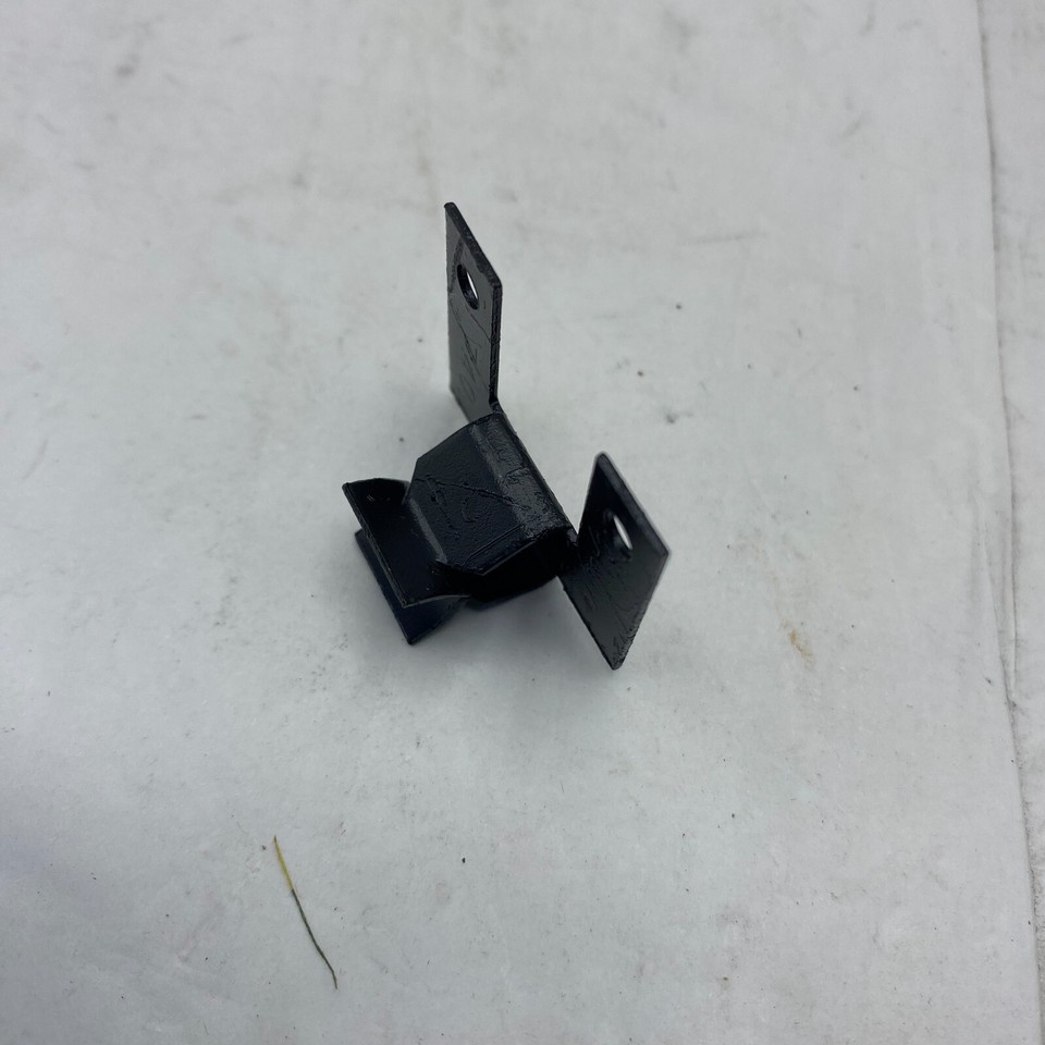 Erico Caddy 740 Pipe Sleeve Clip 1 PACK (100 EACH) | eBay