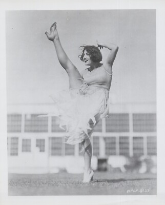 Joan Crawford (1950s) Vintage Hollywood Beauty Leggy Cheesecake Photo M ...