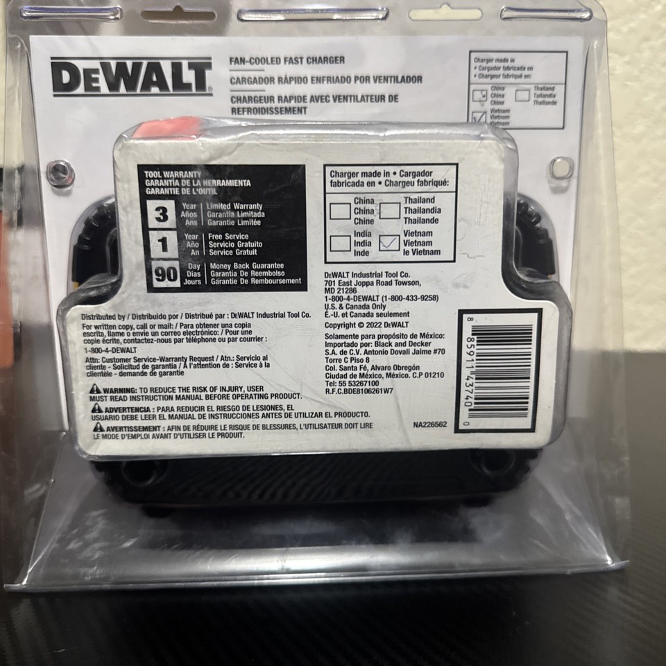 DeWalt DCB118 Flexvolt 20V 60V Max Fast Charger (Charger Only) BRAND ...