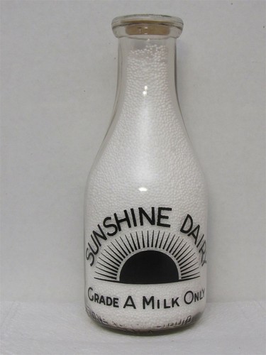 TRPQ Milk Bottle Sunshine Dairy '46 LOCATION??? FULL CUP OF CREAM IN ...