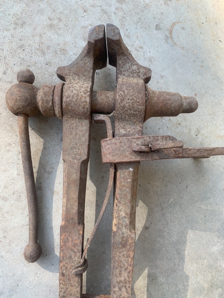 Vintage Forged Blacksmith Post Leg Stump Vise Clamp 4-1/2" Jaws 40 Lb ...