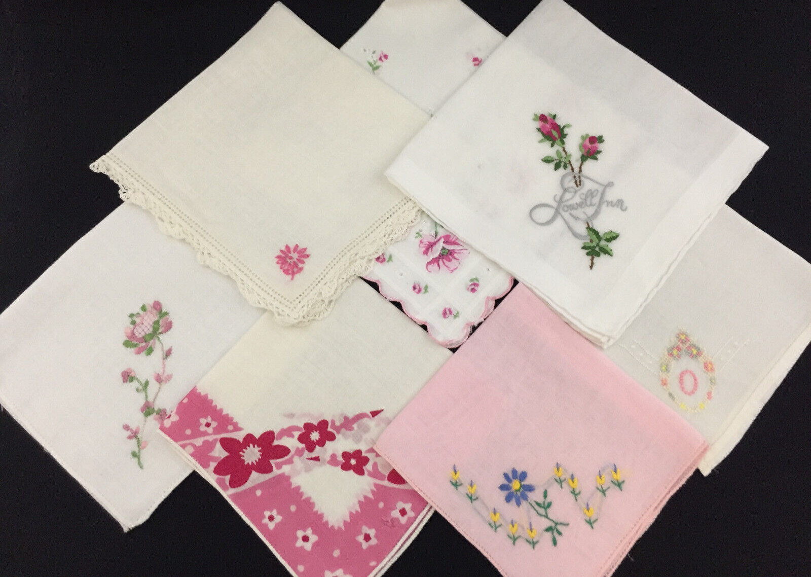 Handkerchiefs Pink White Scalloped Edge Embroidered L… - Gem