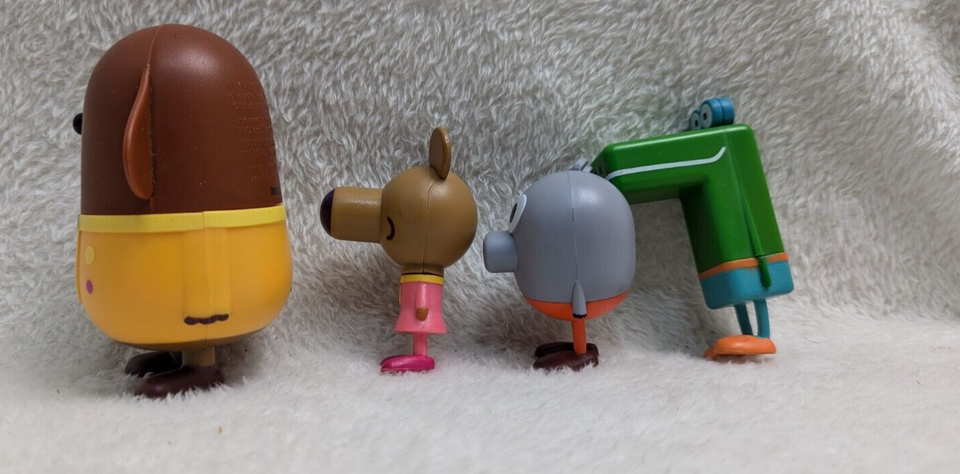 Hey Duggy figures bundle Happy (crocodille) Norrie (mouse) Roly Duggee ...