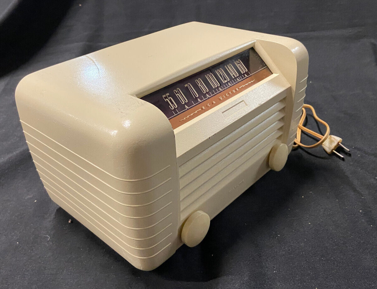1946 RCA VICTOR BAKELITE TAN TUBE RADIO MODEL 65X2 WORKS PICKS UP A ...