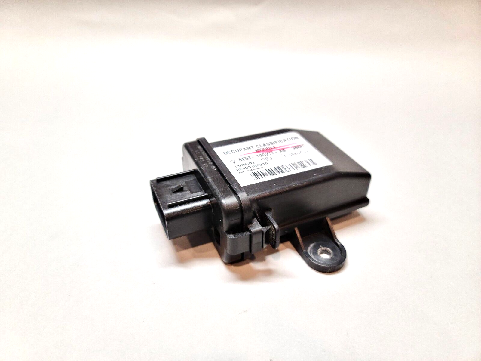 2011-2012 Lincoln MKZ Occupant Classification Module Sensor OEM BE53 ...