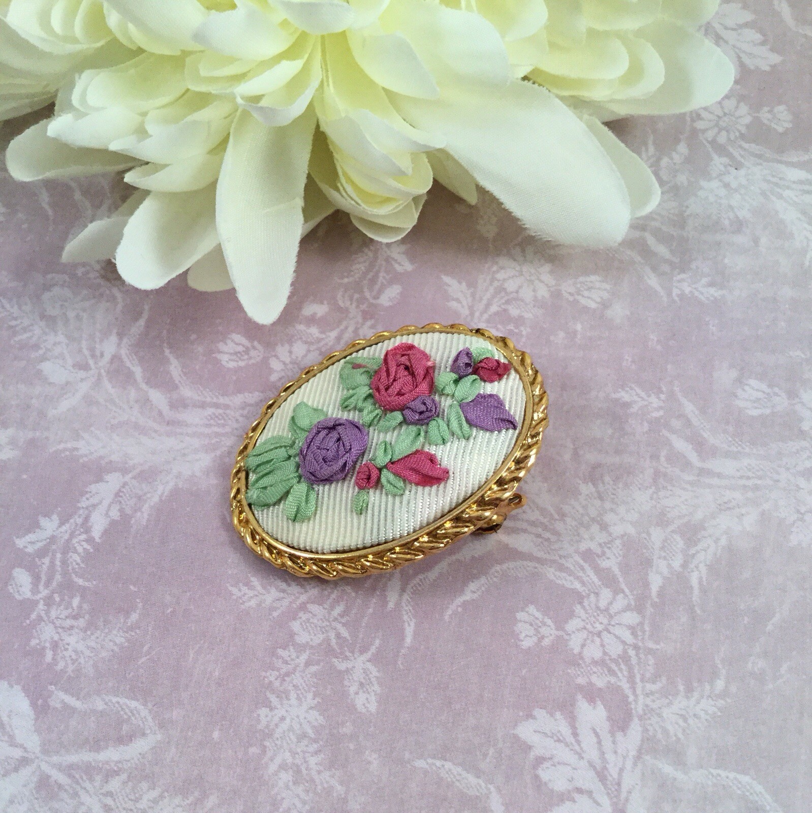 Vintage Jewellery Gold Brooch Silk Embroidered Antique Dress Coat Pin ...
