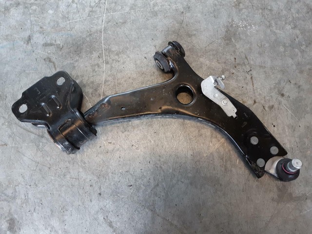 31340231 Arm Volvo V40 Fastback D3 (150 Cv) 2012 1147245 for sale ...