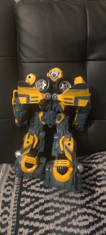 Hasbro Transformers: Cyber Stompin Bumblebee Action Figure - Tested and ...