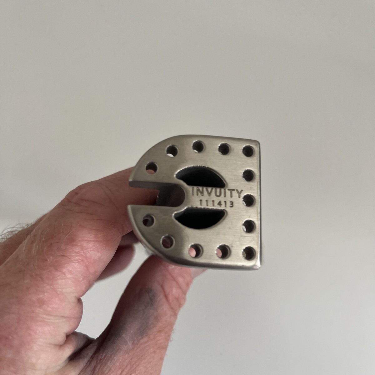 Invuity Lighted Retractors | Shelly Lighting