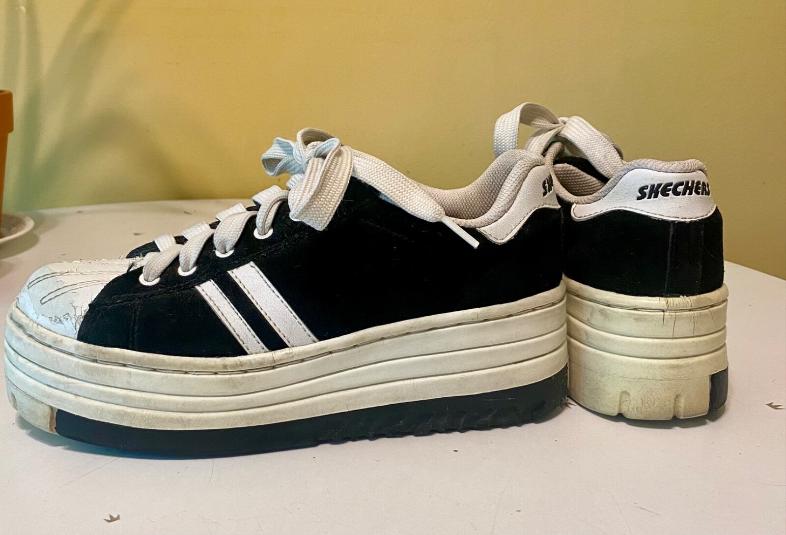 Super Rare!! 90's mega platform SKETCHERS-black and w… - Gem