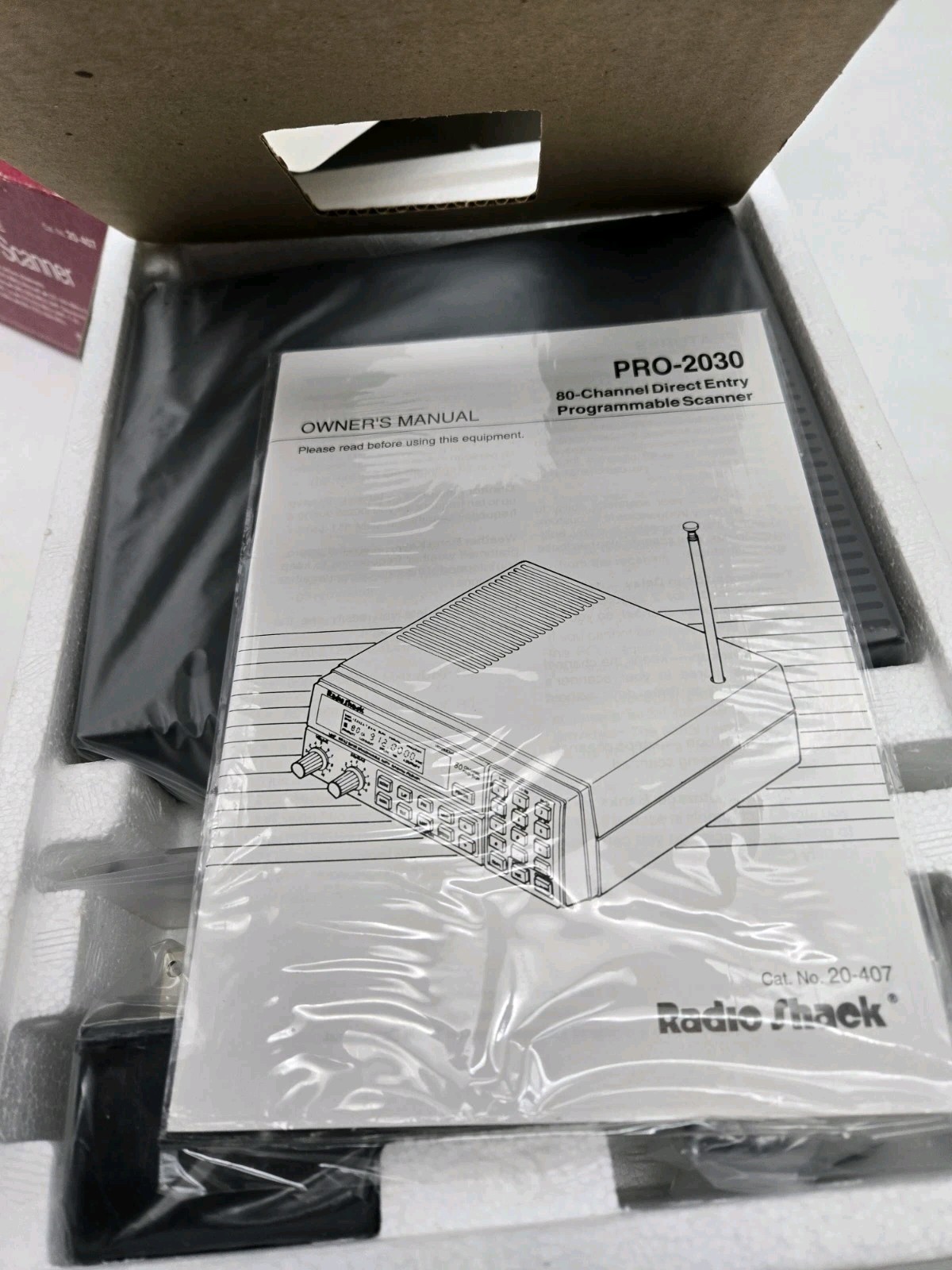 Radio Shack PRO-2030 Programmable Scanner Receiver 20-407MHz 80 Channel ...