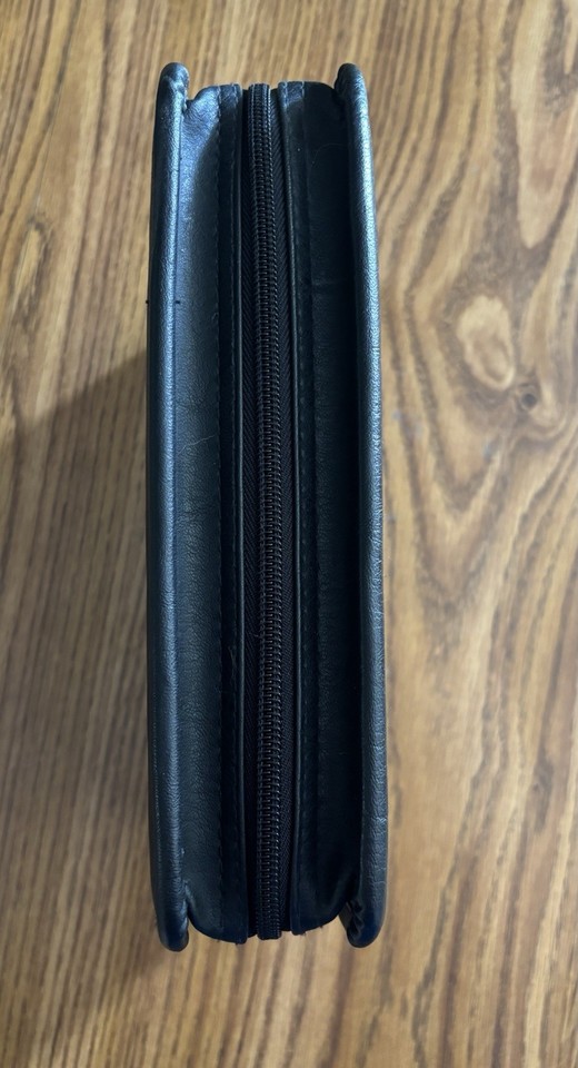 Case Logic Dvd Case With Sleeves for DVD / Blu-Ray / CD | eBay