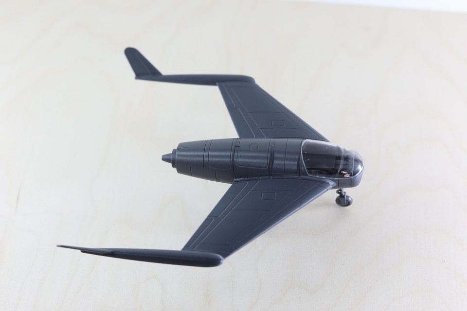 DVL 'Jäger' with HeS011 model kit scale 1:48 or 1:72. | eBay