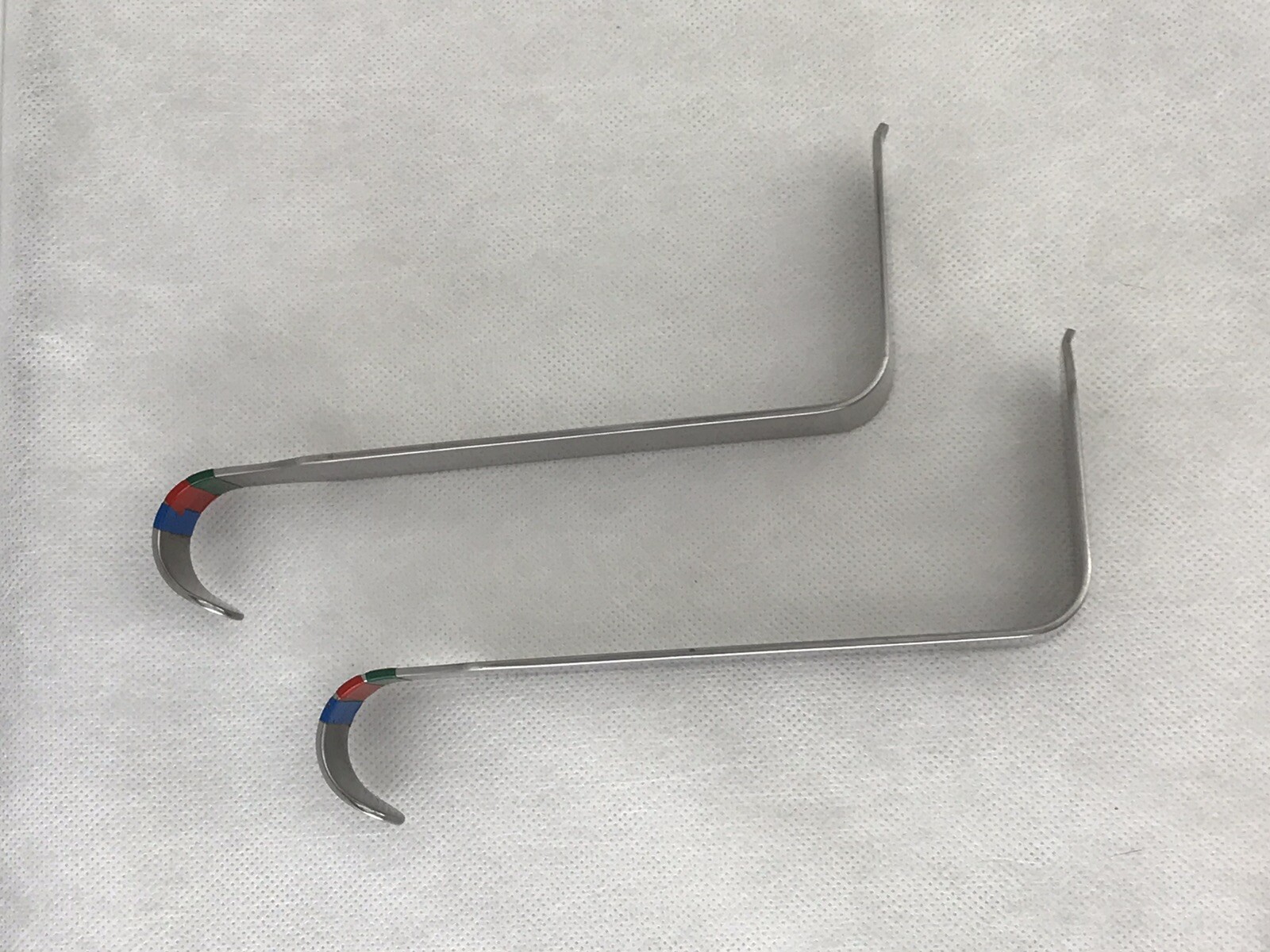 Codman 50-1085 Taylor Spinal Retractors Blade 30mm Width 76mm Depth 7. ...