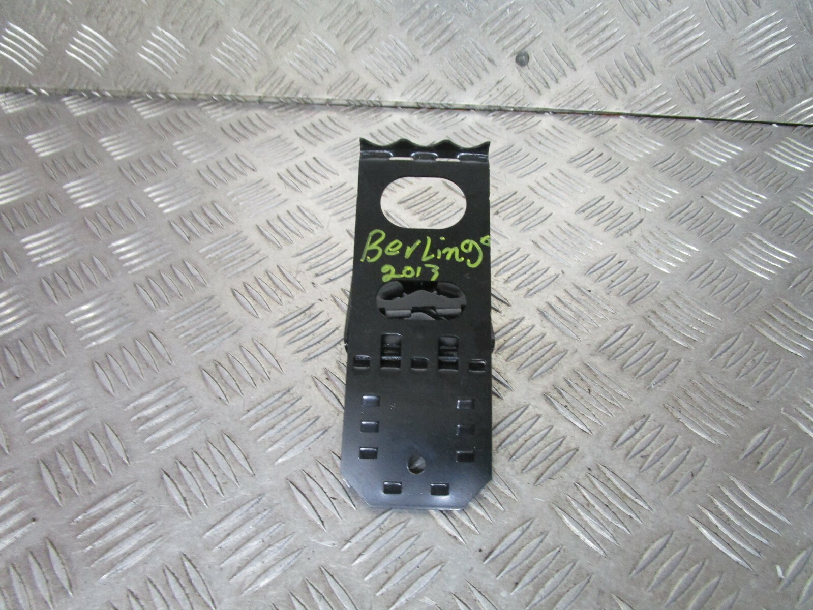 2012-14 CITROEN BERLINGO 1.6 DIESEL WHEEL STOP BLOCK TOOL 9656869180 ...