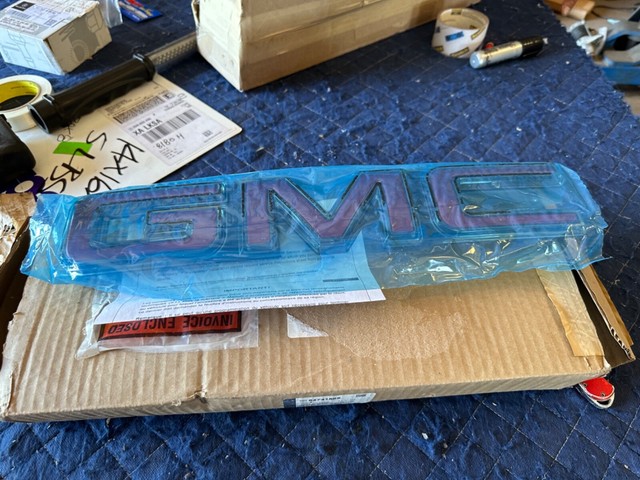 Genuine GM Exterior Trim Illuminated GMC Emblem Kit 84741565 for sale ...