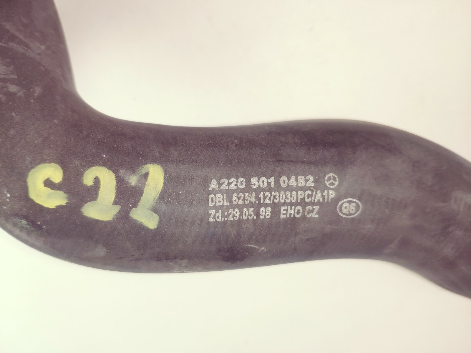 2002 MERCEDES S 500 Lower Radiator Hose 2205010482 C25 | eBay