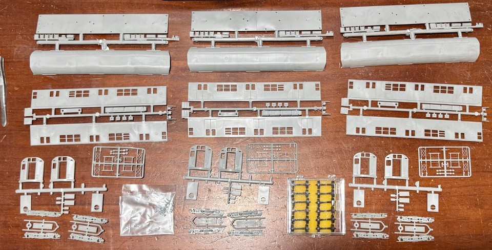 3 IMAGES REPLICAS HO KIT NYC New York Subway R17 Train MTA Unpainted ...