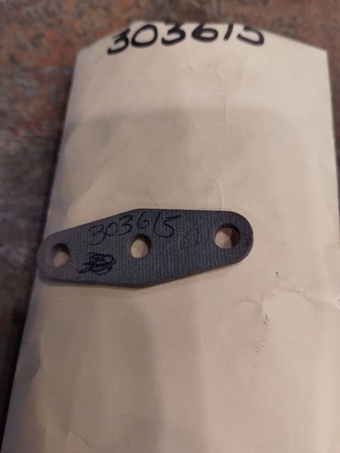 303615 OMC JOHNSON EVINRUDE FUEL PUMP MOUNT GASKET FACTORY GENUINE PART ...