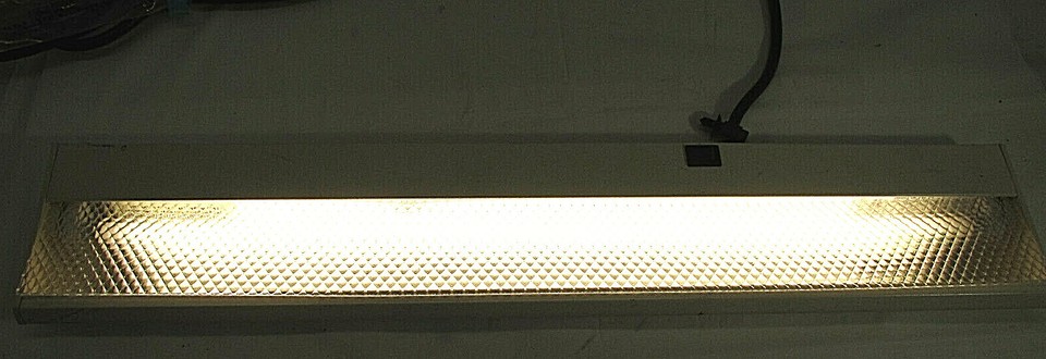 MT5 28" Overhead Task Light Work Light~ NEW OPEN BOX | eBay