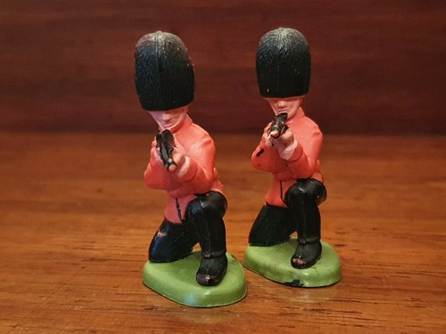 ⭐ 2x Vintage BRITAINS SCOTS GUARDS Grenadier Coldstream Welsh Busby ...