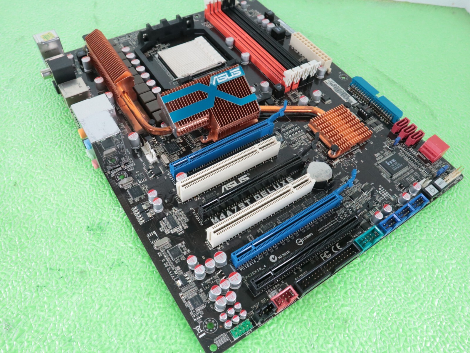 ASUS M4A79T Deluxe AM3 DDR3 AMD 790FX ATX AMD Motherboard | eBay