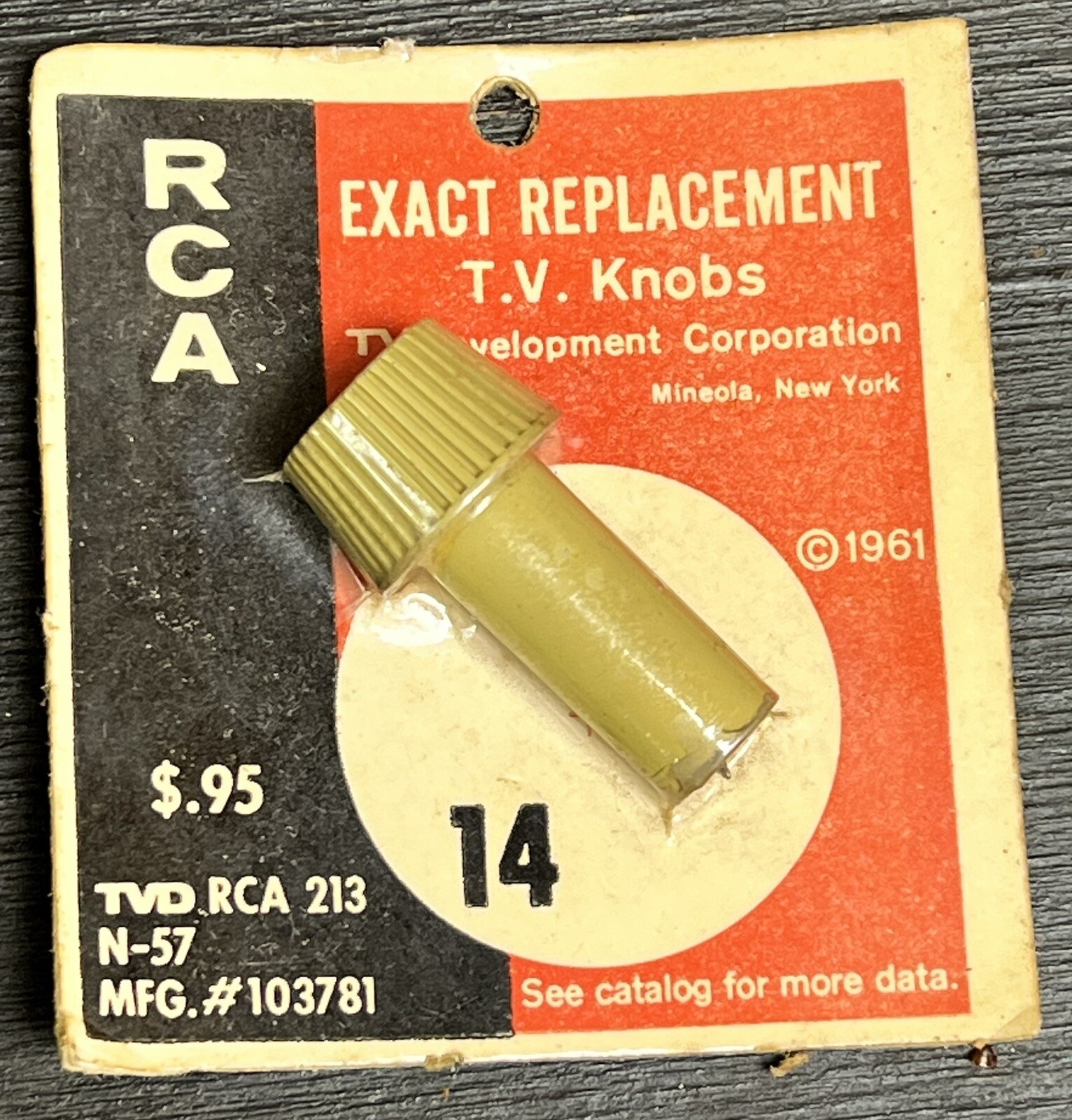 VINTAGE 1961 NIP RCA TVD TELEVISION TV CONTROL KNOB NOS REPAIR PARTS N ...