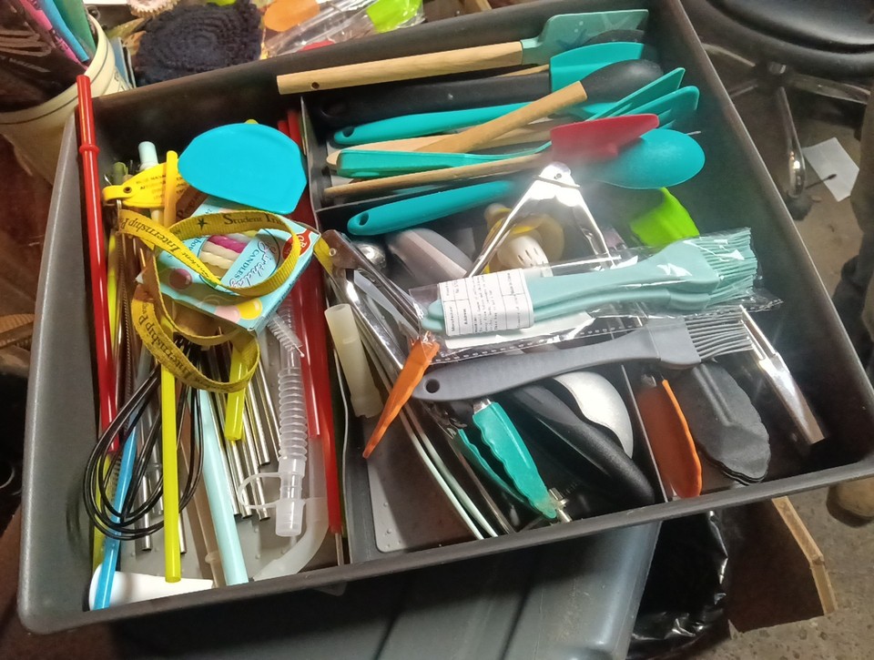 Huge Lot of Kitchen/Baking Supplies: Spatulas Popsicle makers Coozies ...