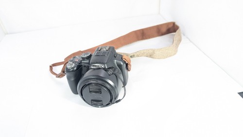 Panasonic Lumix DMC-FZ200 Digital Bridge Camera 12.1MP 24x Zoom | eBay UK