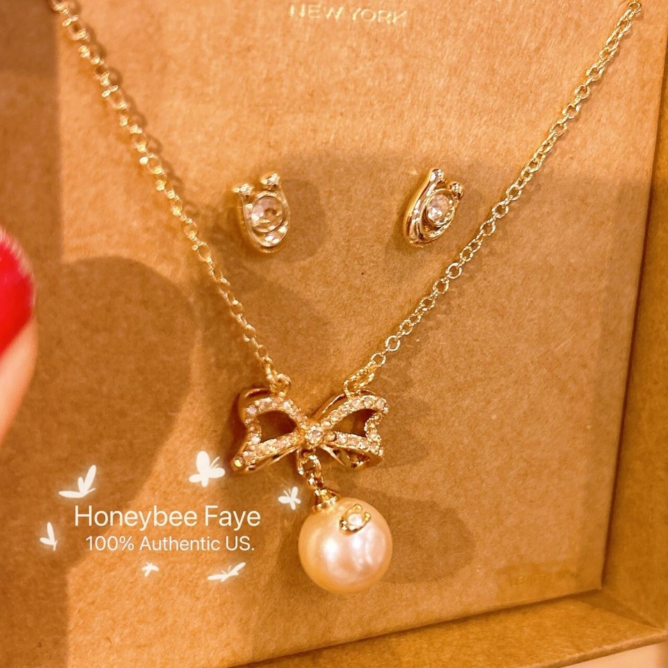New with box COACH Bow Pearl Necklace/ Earrings Set 🎀 🎀 🎀 Holiday best ...