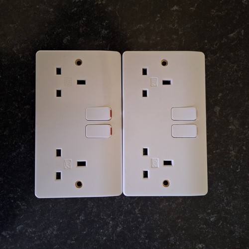 MK K2747 Double Socket 2G 2 Gang Double Switched Plug Socket White 13A ...