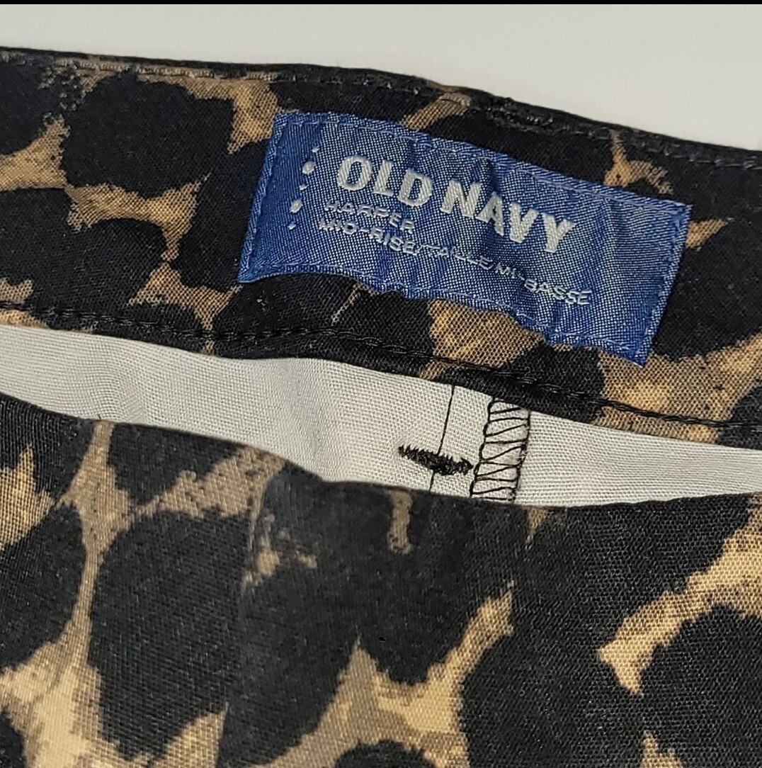 Size 4 Old Navy Leopard Print Harper Mid Rise Stretch Cropped Pants ...