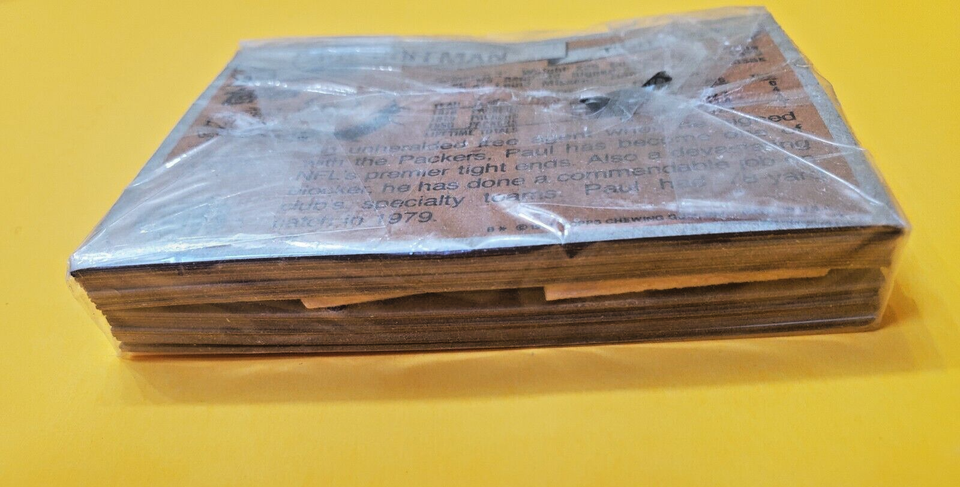 1981 Topps Football Cello Pack / Montana Rookie Year - See Details on ...