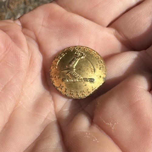 1 Piece MASSACHUSETTS VOLUNTEER MILITIA button Look Close BENEDICT ...