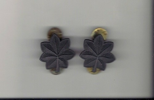 Pair of Metal Subdued Black Lt Colonel Oak Leaf Rank Insignia badges ...