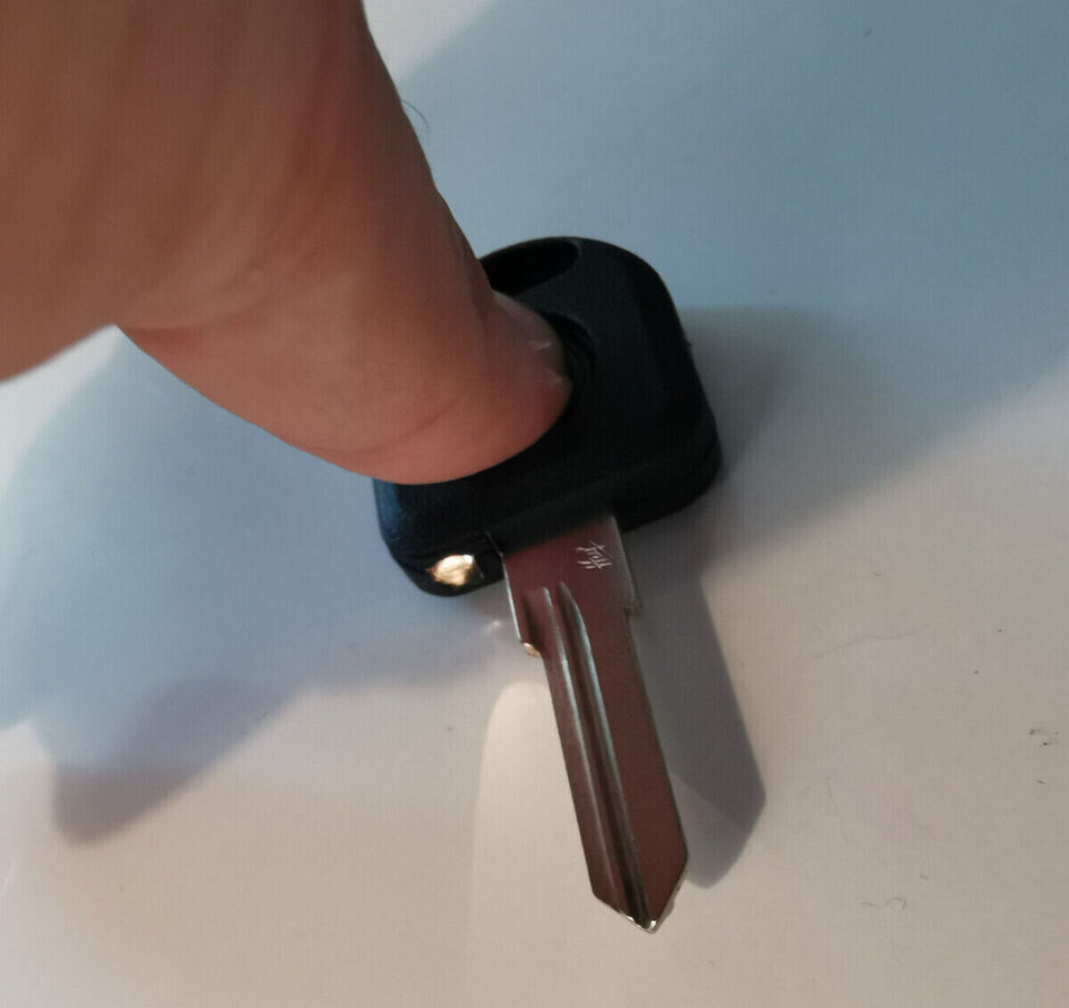 New Genuine Org OEM Uncut Ignition Key Blank With Light For BMW E23 E24 ...