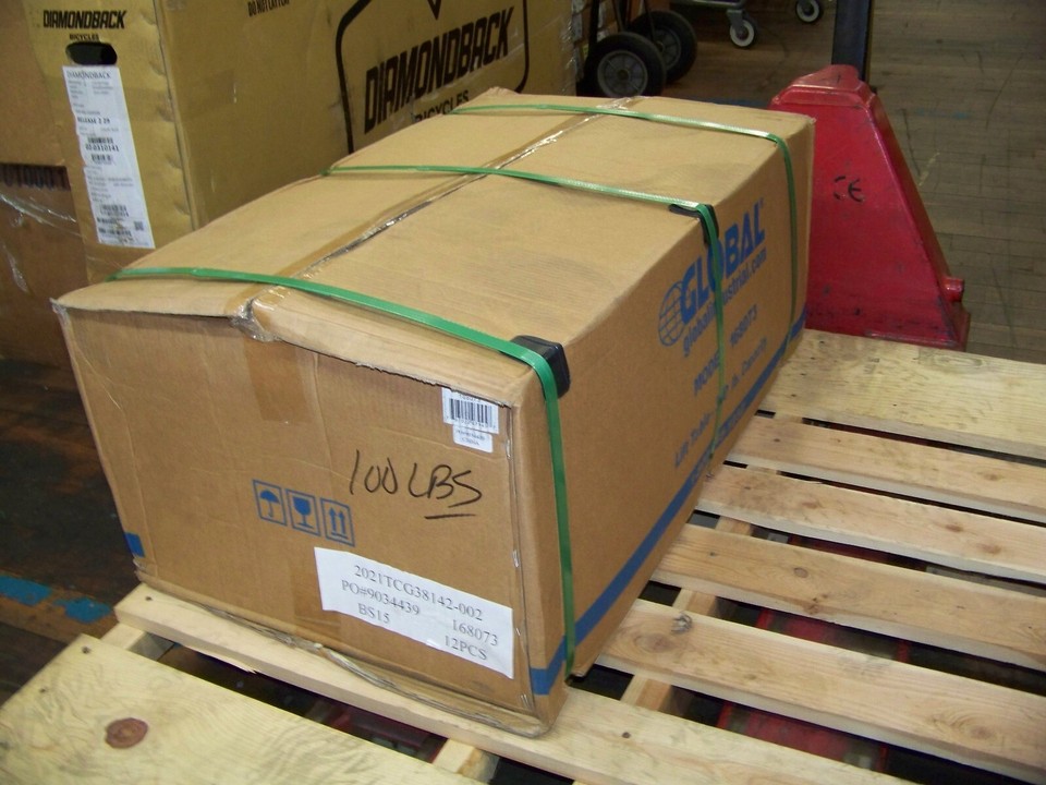 Global Industrial Mobile Scissor Lift Table 27" L X 17" W Platform ...