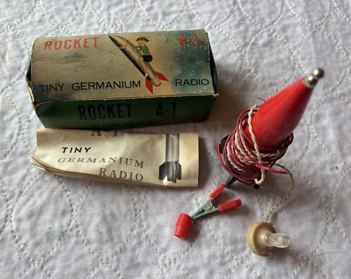 VINTAGE 1950’s TINY GERANIUM ROCKET A-1 CRYSTAL RADIO | eBay